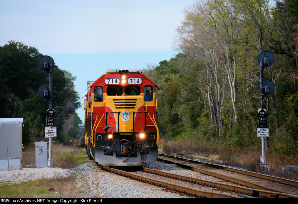 FEC 714 "Heritage" on FEC Train 101